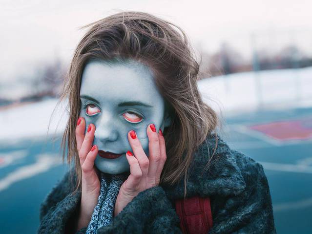 Strange and Striking Blue Women by Etienne Dufresne – Fubiz Media