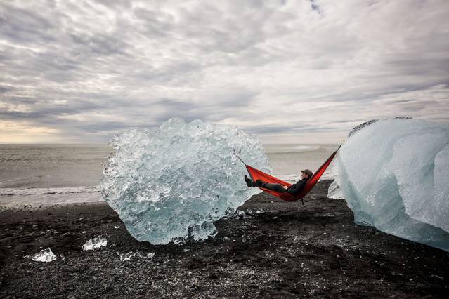 Taking Hammocks to an Extreme Level – Fubiz Media