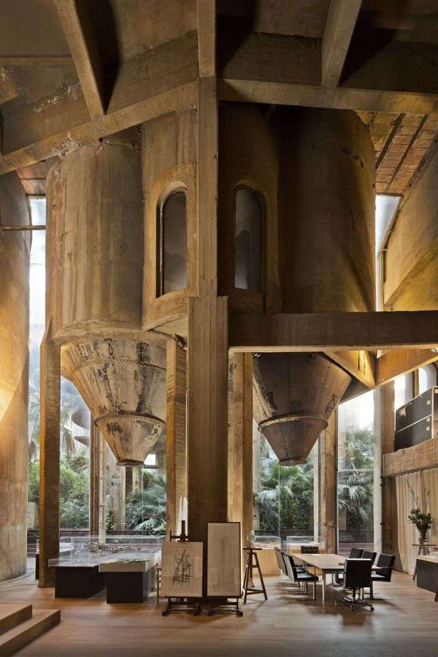 A House in an Ancient Cement Factory – Fubiz Media