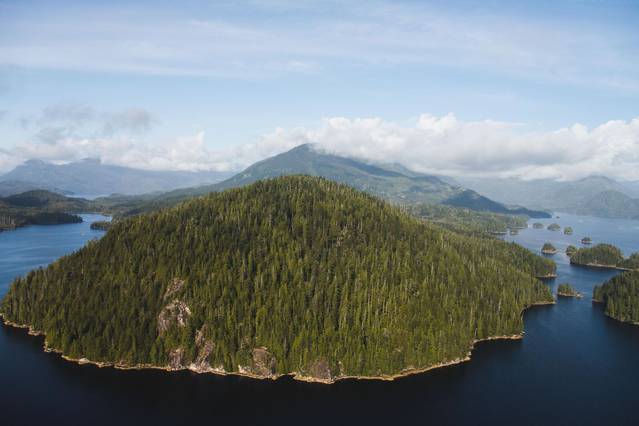 Vancouver Island captured by Jonathan Nimerfroh – Fubiz Media