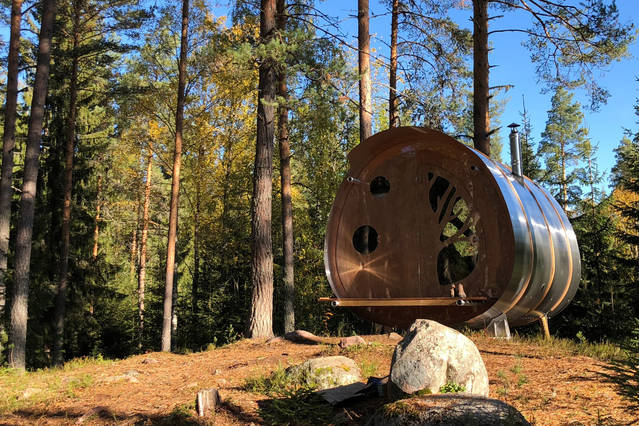 Aerospace-Inspired Fuselage Wilderness Cabin – Fubiz Media