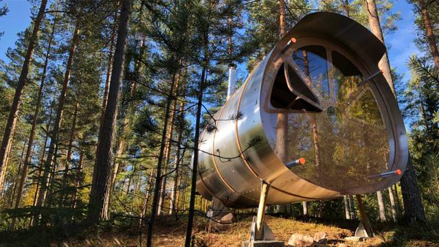 Aerospace-Inspired Fuselage Wilderness Cabin – Fubiz Media