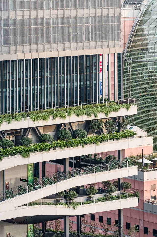 Splendid T20 Building in Crowded Shanghai – Fubiz Media