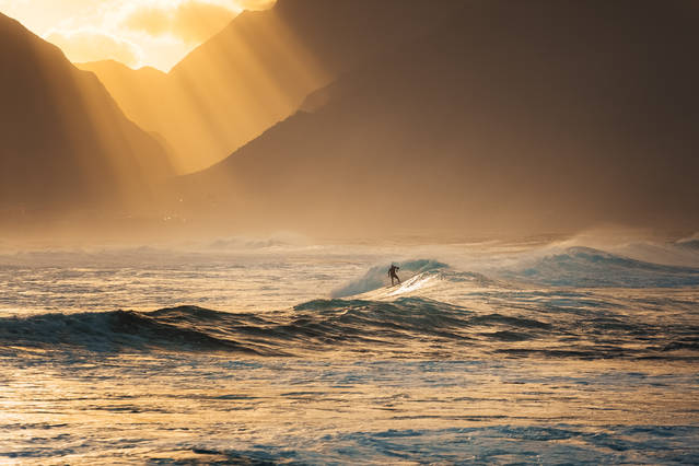 Amazing Winter Waves in Hawaii – Fubiz Media