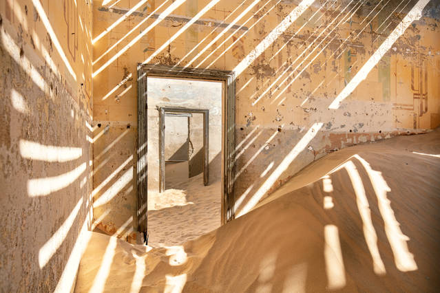 Uninhabited Houses Buried Under Sand – Fubiz Media