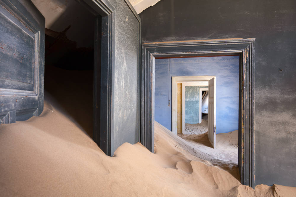 Uninhabited Houses Buried Under Sand – Fubiz Media